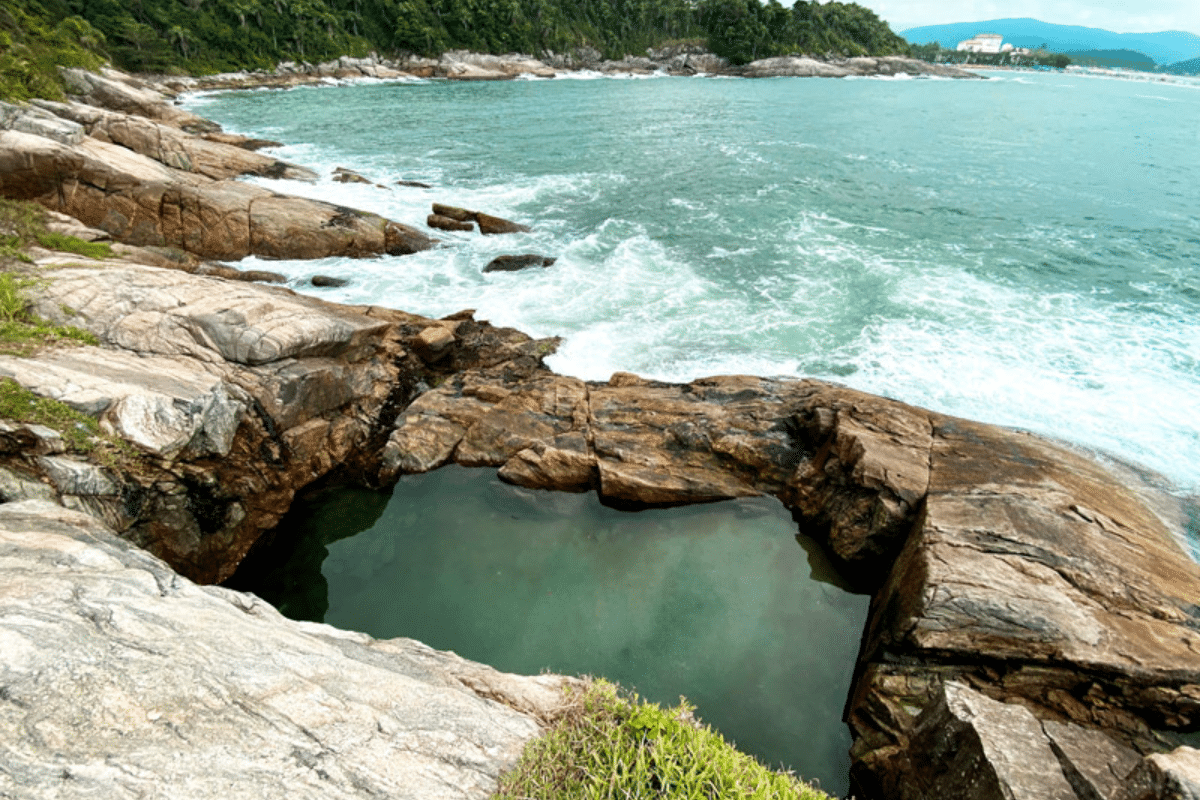 Praia do Mar Casado: A Praia Que Se Transforma em Ilha! | Doral Guarujá